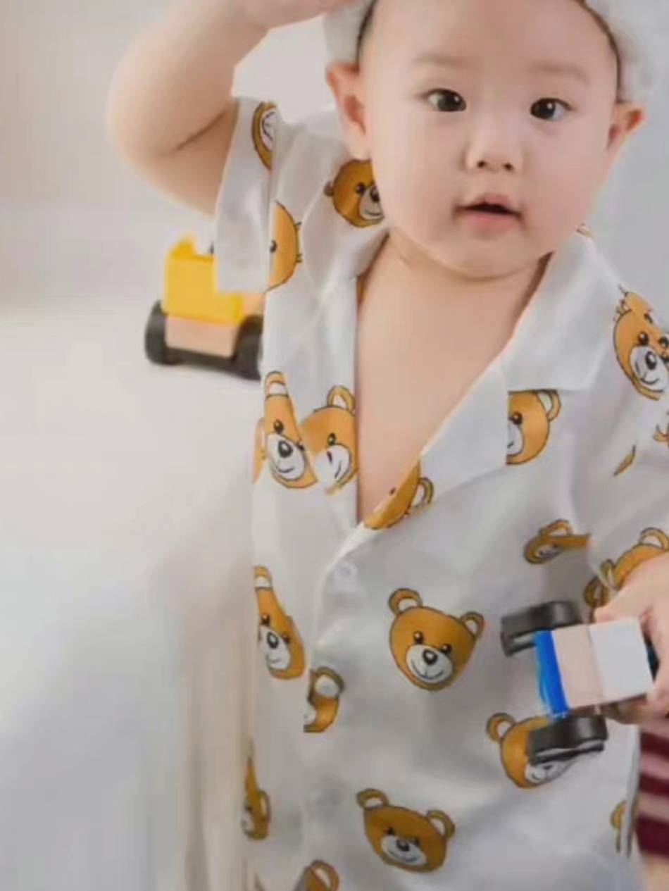 "Love Apartment" Qin Yumo's actor Zhao Wenqi posted a cute photo of his ...