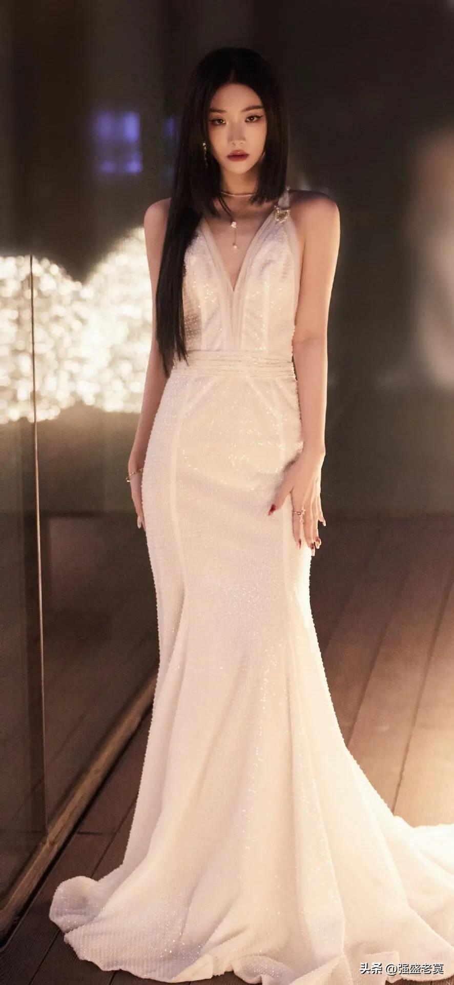 Yu Yan stunning photo - iNEWS