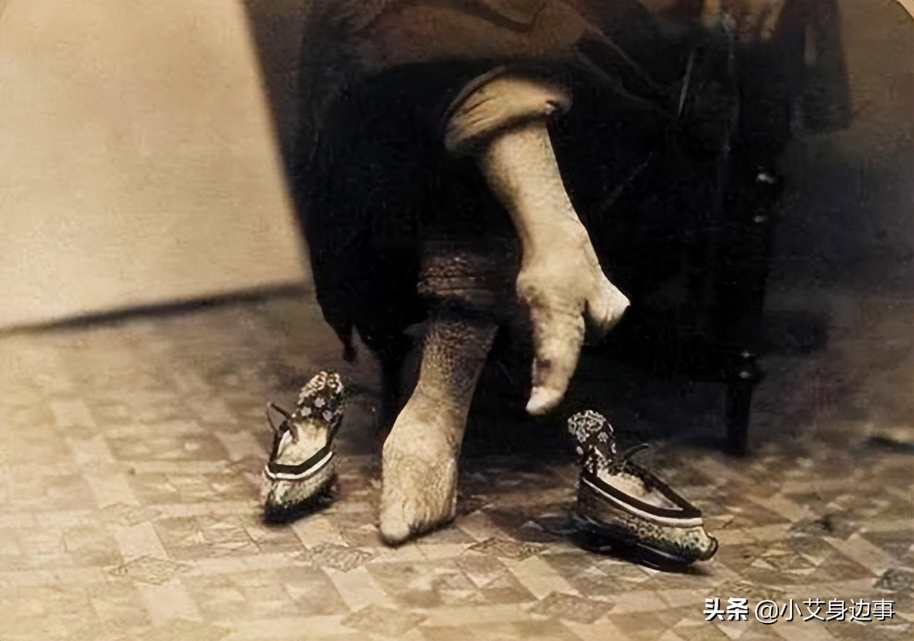 Why did the "foot binding" behavior, which seems very perverted today ...