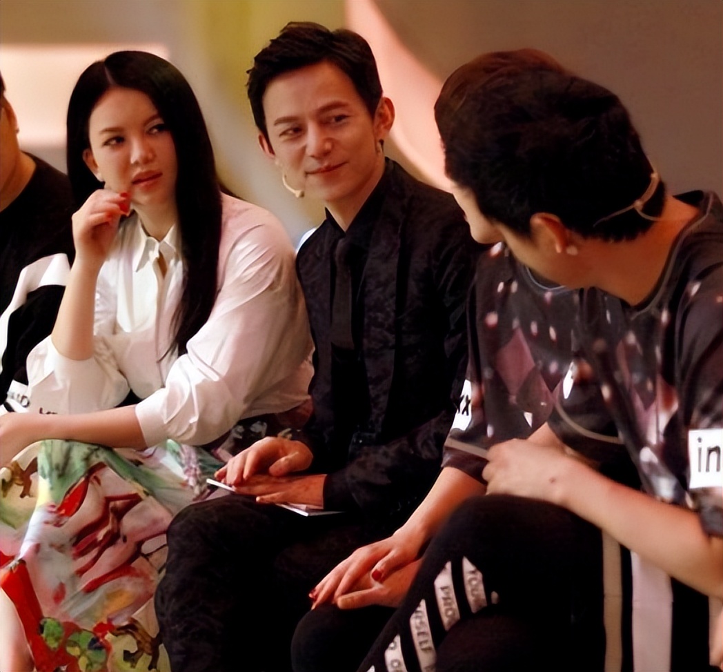 He Jiong and Li Xiang reunited after 25 years, a thin boy and a bloated ...