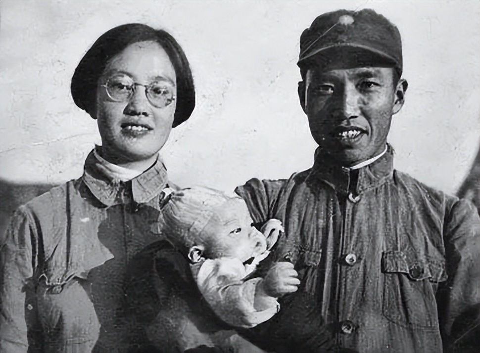 Mrs. Zuo Quan, "one of the four beauties in Yan'an", married his ...