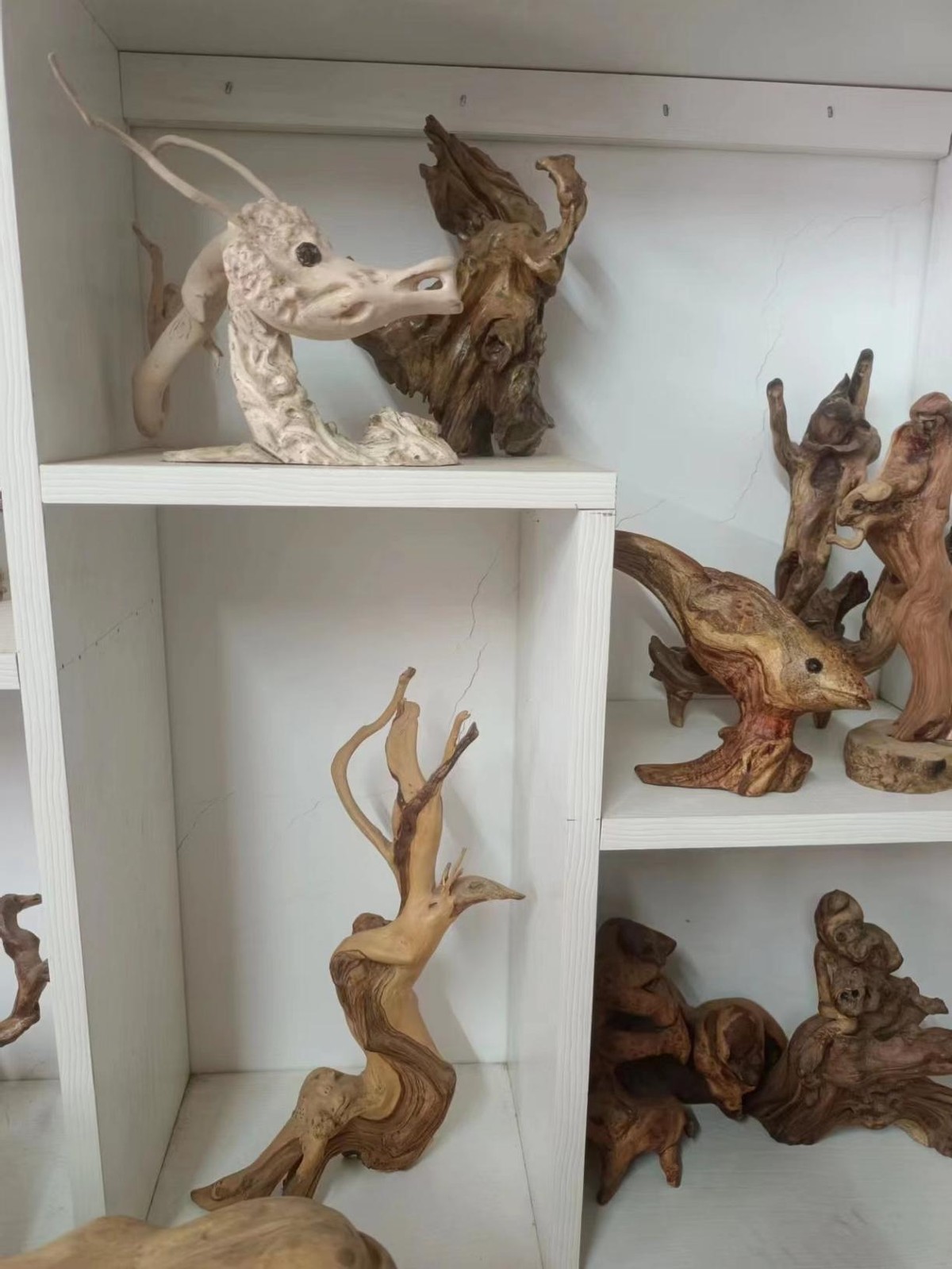 Advanced arts and crafts root carving master - Wang Chunyu - iNEWS