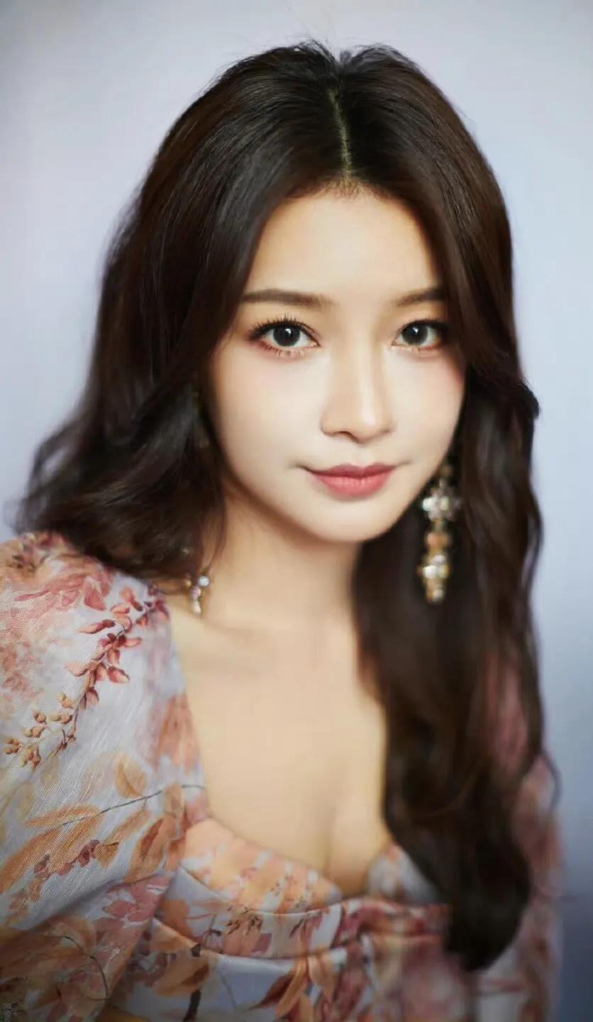 Idol sun Yi pictures - iMedia