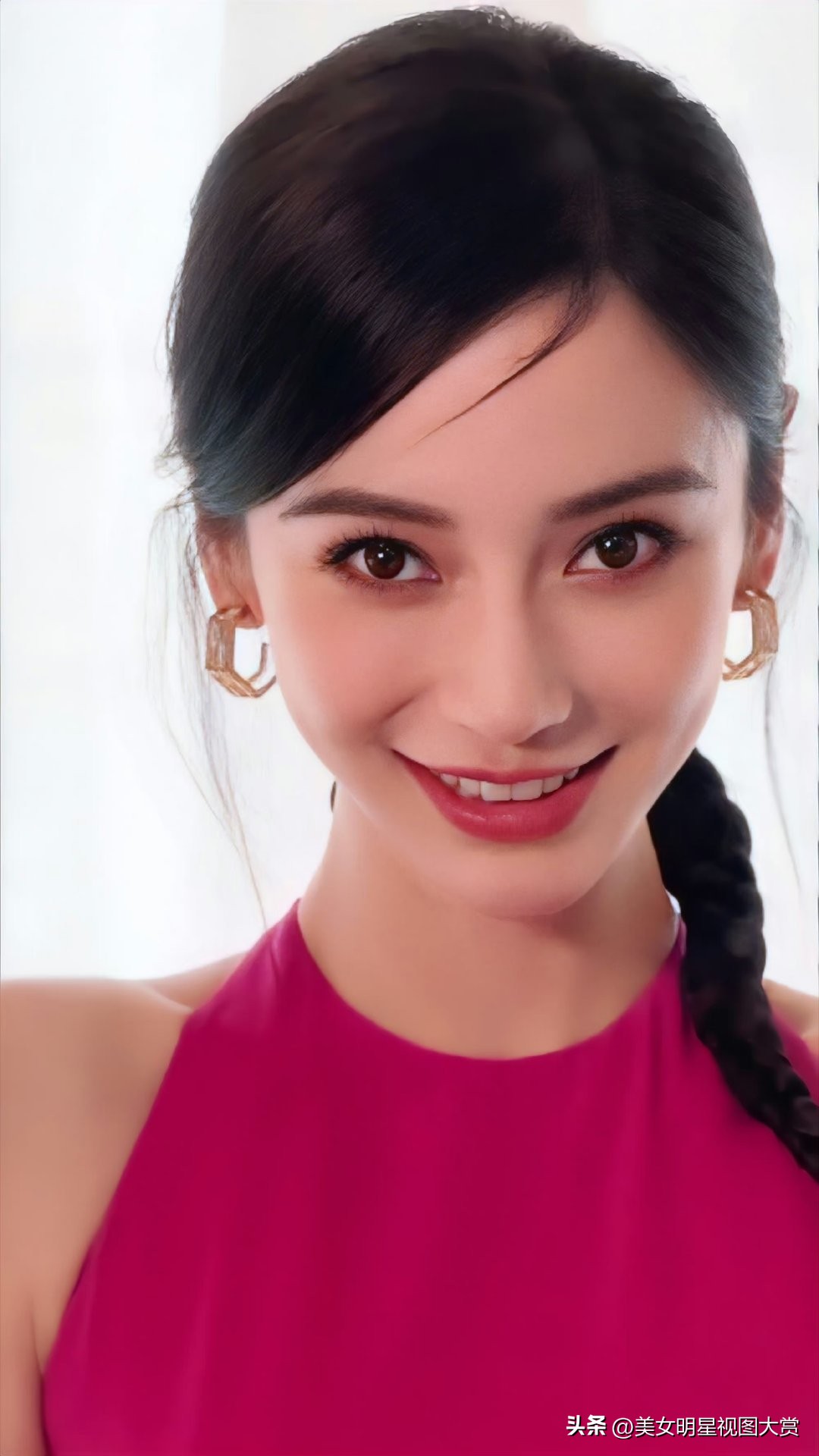Angelababy-Prosperous Face-Smiling face vs cold face photo sharing - iNEWS