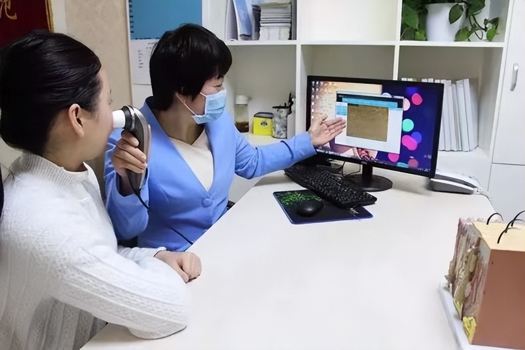 Moles are red, swollen and pitted, do you want to smooth them out? How ...