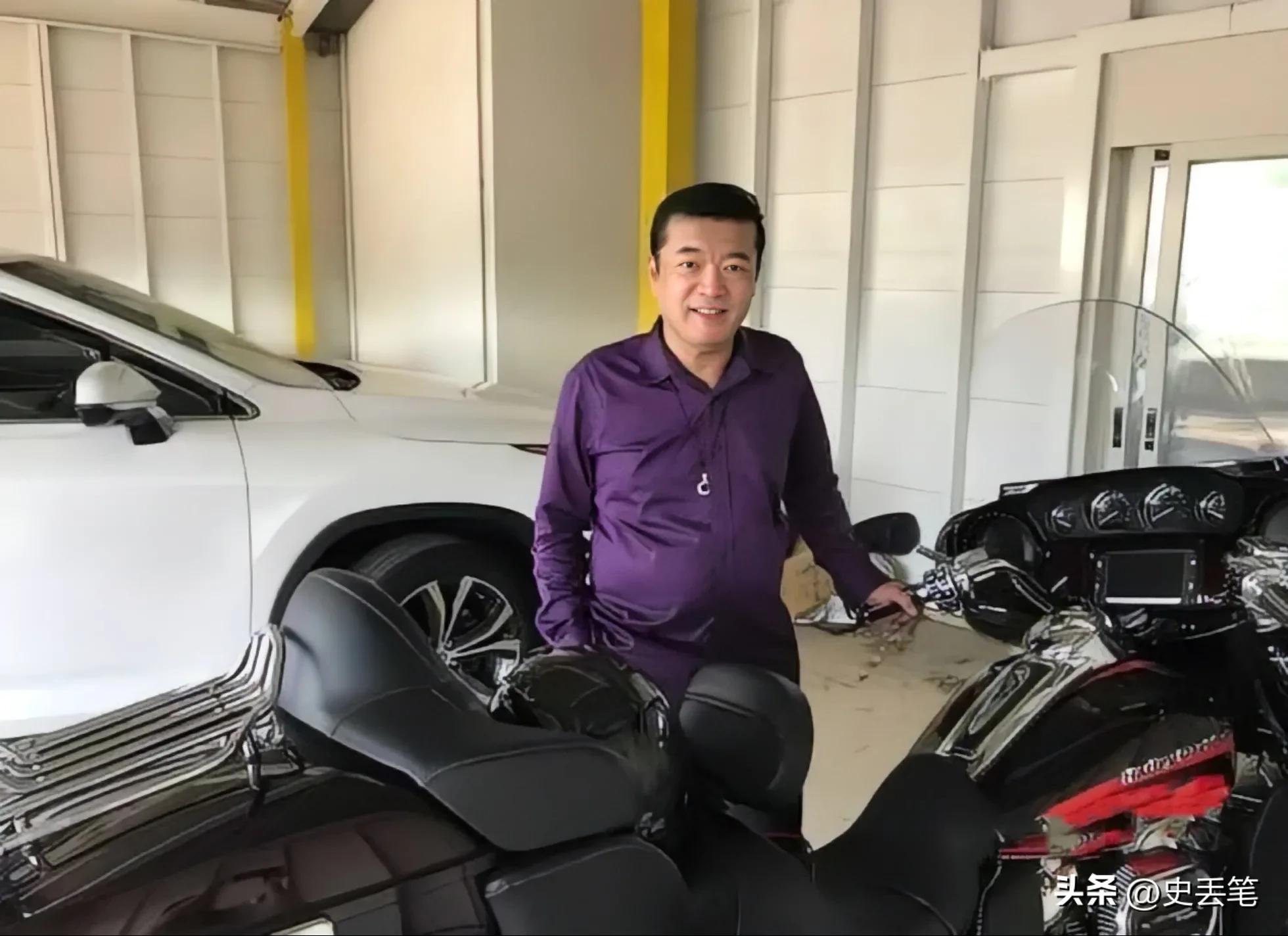 Japanese local tyrant is extremely extravagant and lustful. He has 5 wives and 8 mistresses. He ...