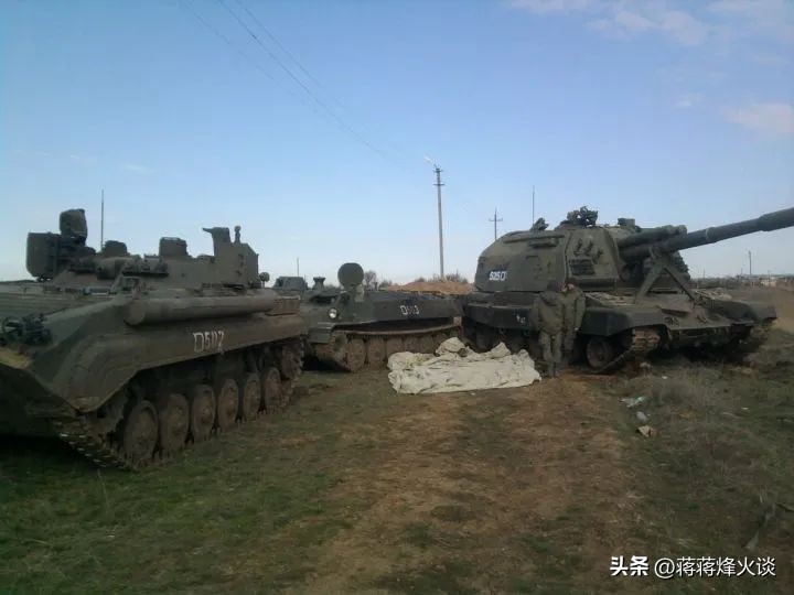 The top of the turret can extend a 6-meter mast, and Russia exhibits ...