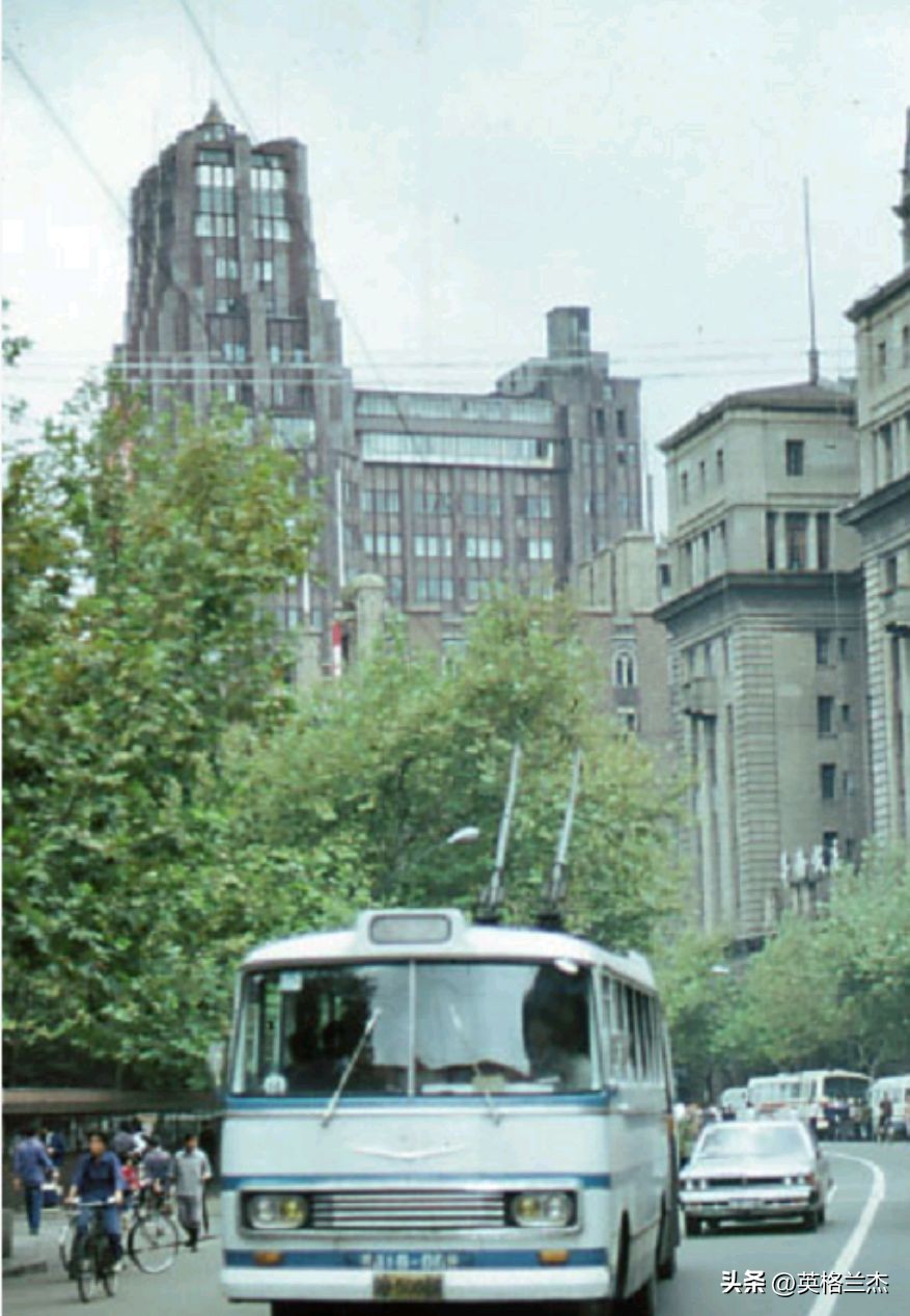Old photos of Shanghai in the 1980s: The Bund is bustling and bustling ...