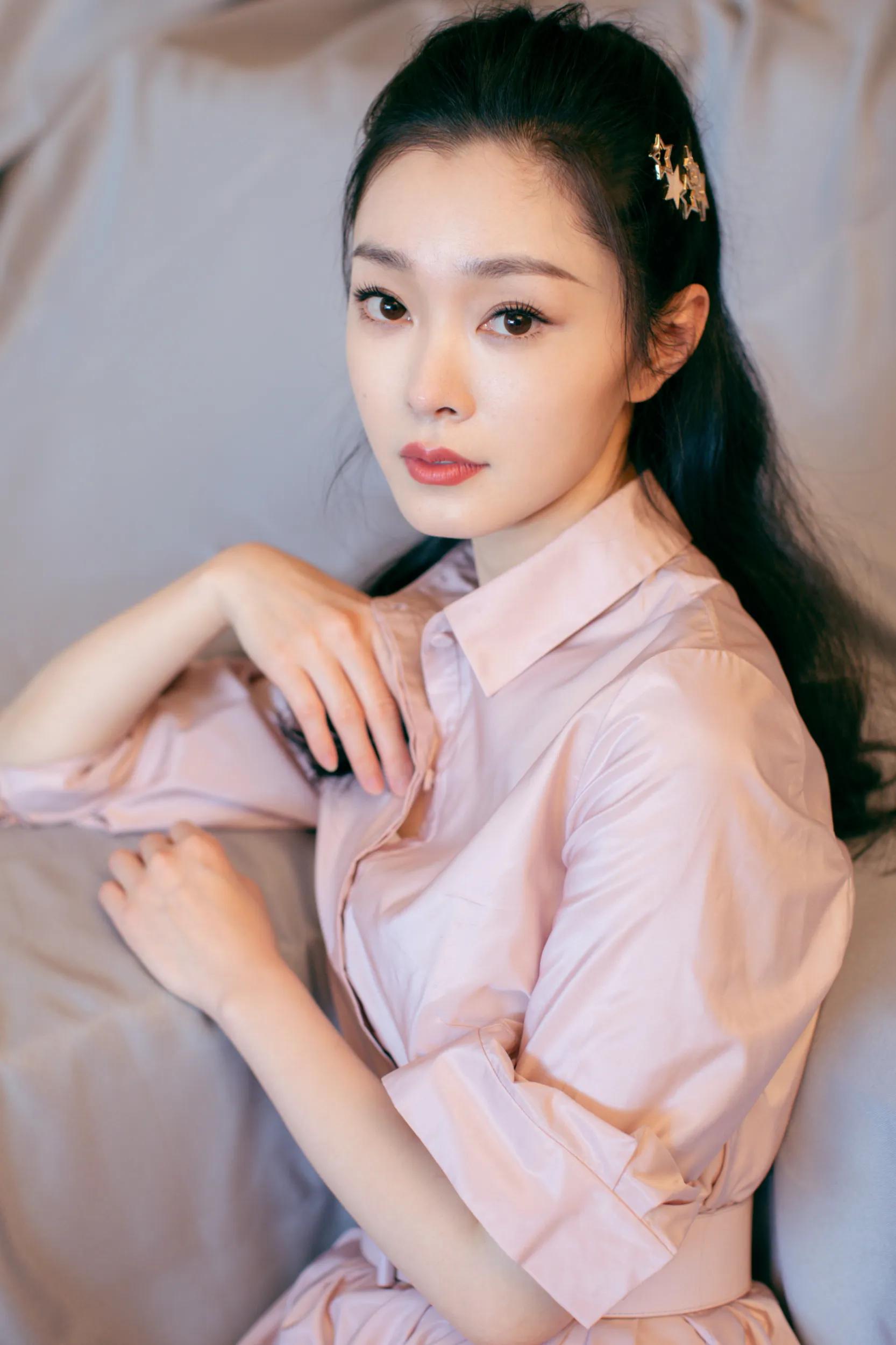 Star series: Song Yi, did you read her name as Song Tie for the first ...