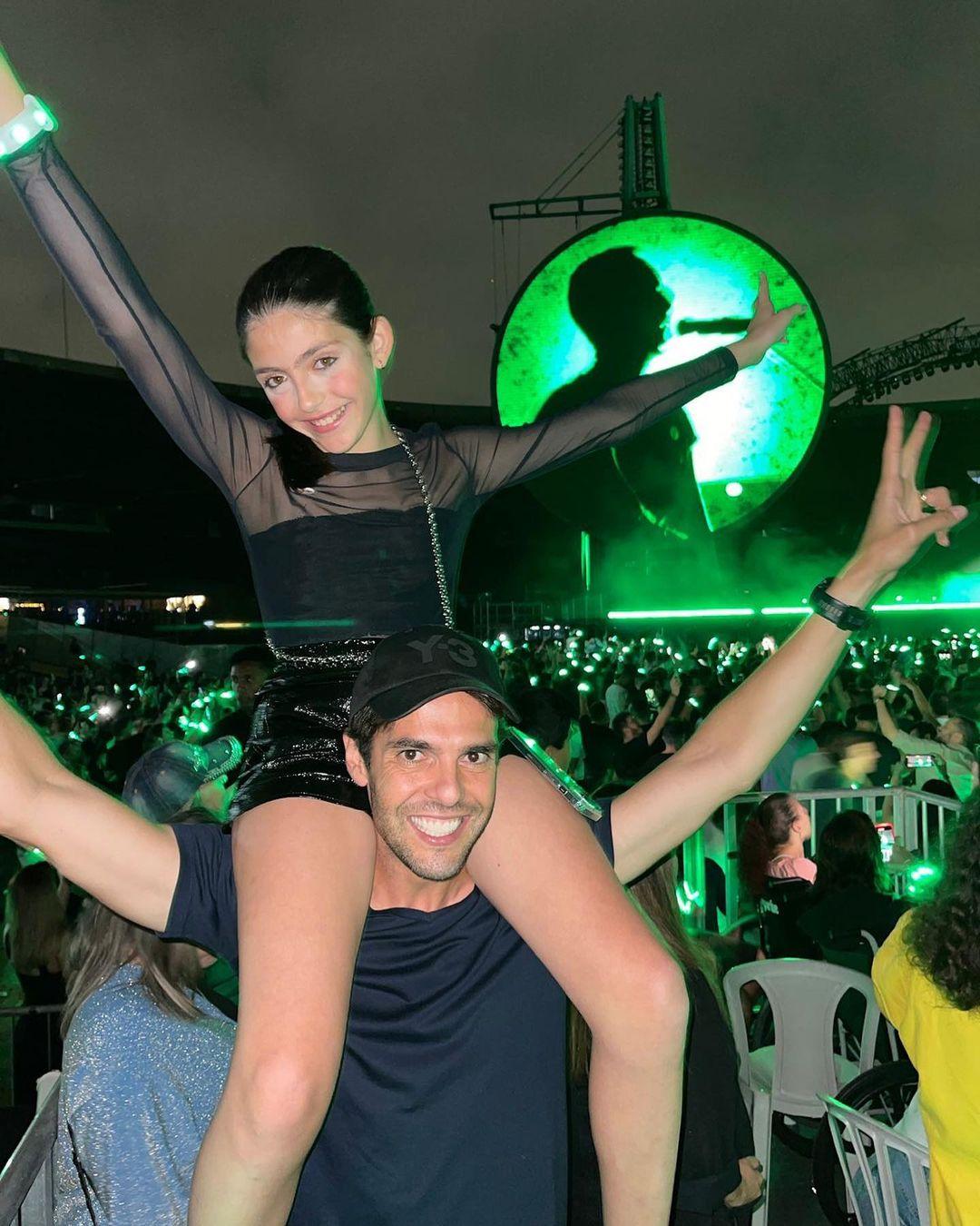 Kaka posted photos to celebrate the birthday of her 12-year-old ...