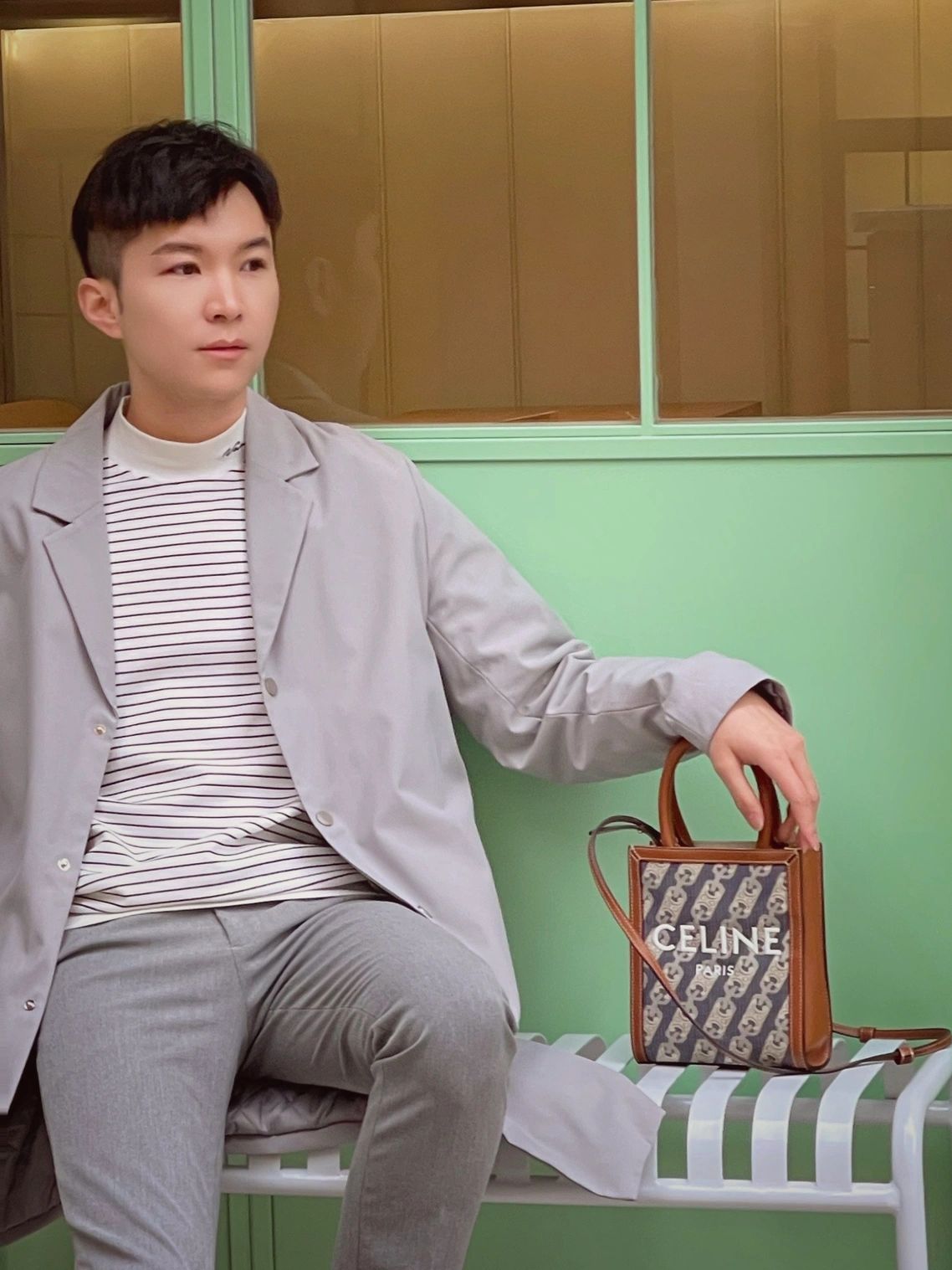 Spring color CELINE tote bag, fresh mint green street atmosphere - iNEWS