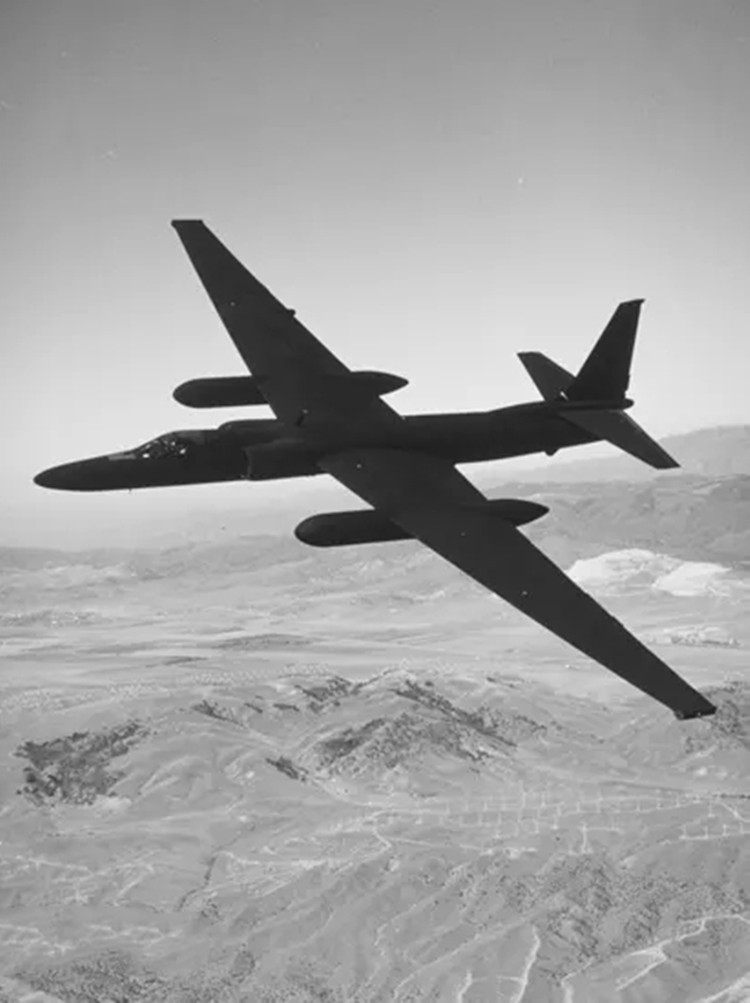 In 1960, the U.S. U-2 reconnaissance plane entered the Soviet Union ...