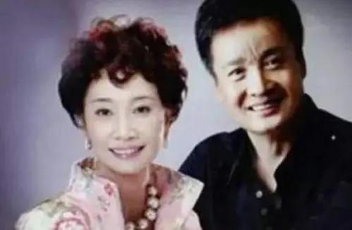 Yan Weiwen's wife Liu Weixing: After 32 years of fighting breast cancer ...