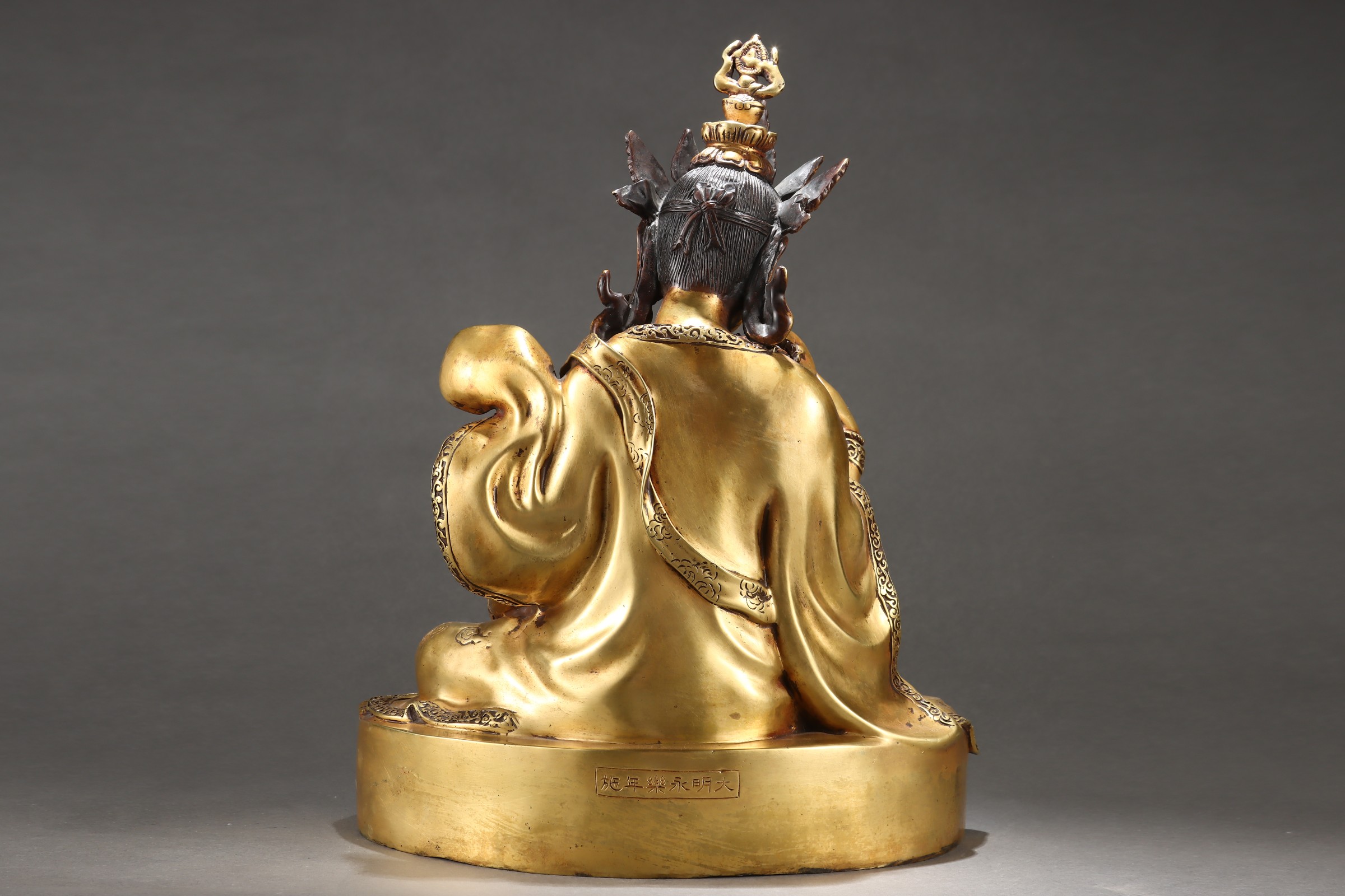 Fine-cast copper body gilt Ai Huilian Guru seated statue - iNEWS