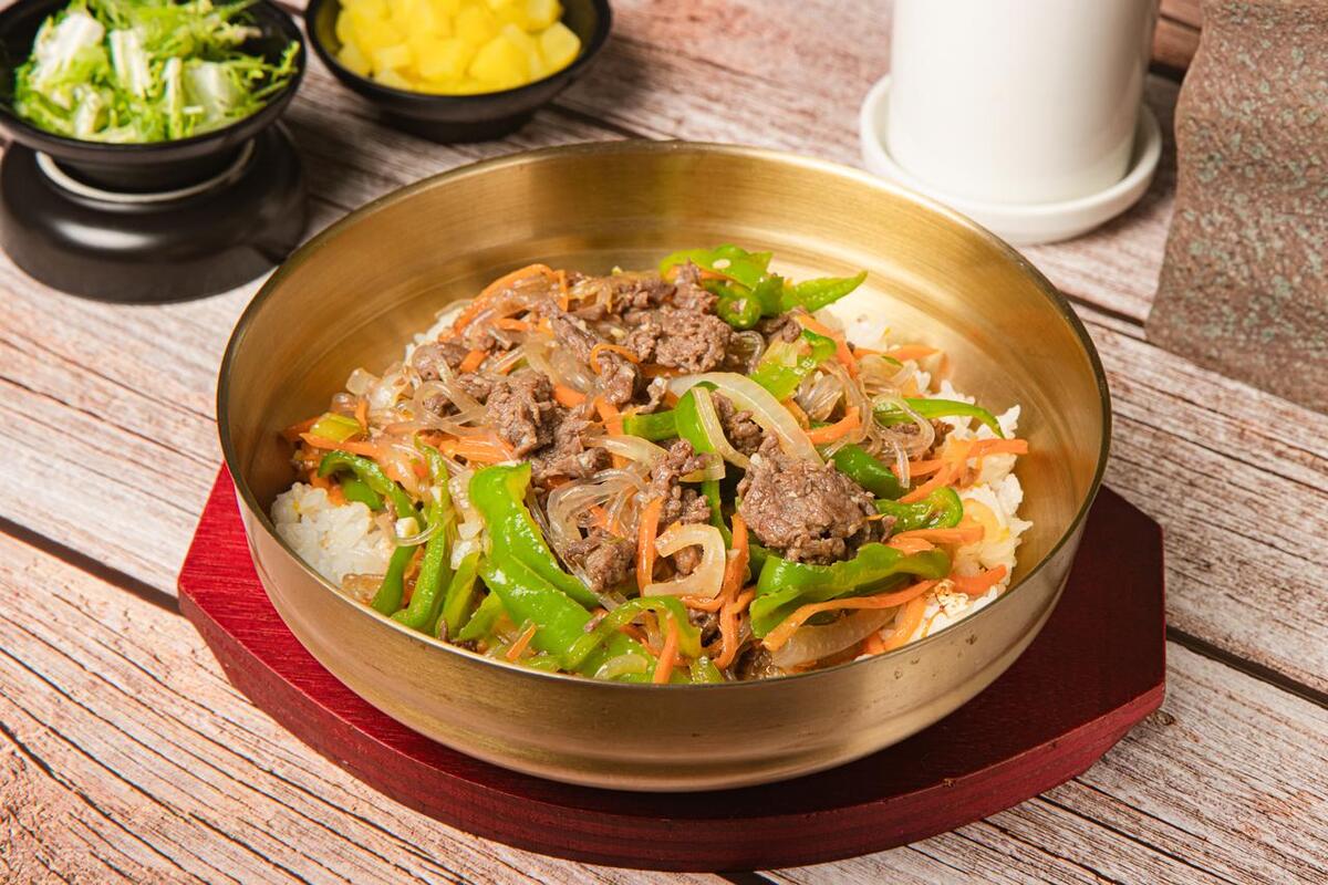 Shredded Beef with Sweet Pepper is a delicious Sichuan dish that is ...