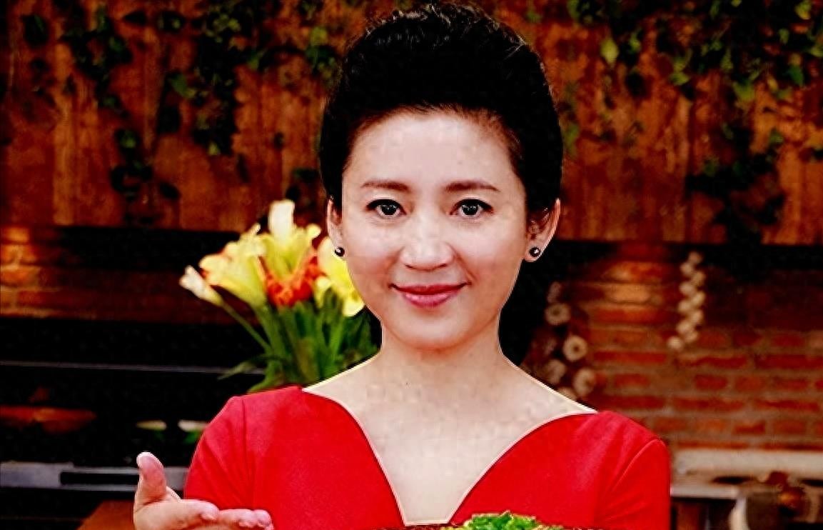 Former CCTV "No. 1 Sister" Wang Xiaoya, who was once the face of CCTV, remarried in middle age ...