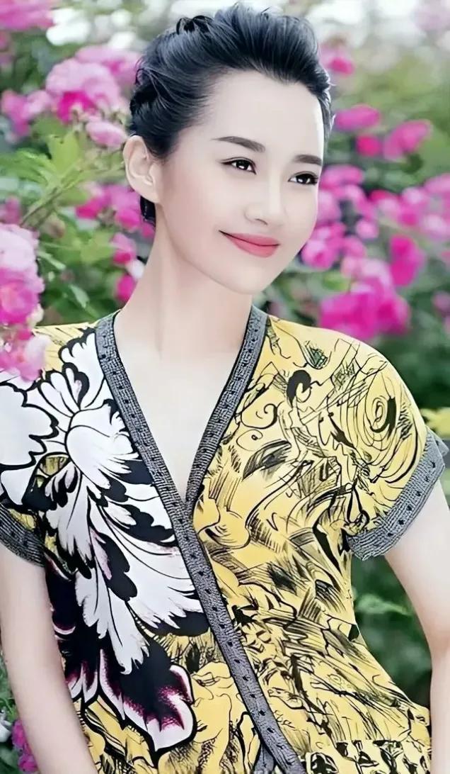Star Wallpaper Goddess: Xu Qing - iNEWS