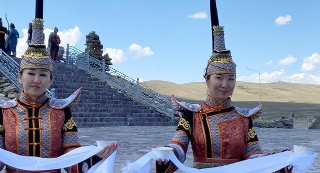 Putin came to Tannu Uriankhai and taught the history of this place to ...