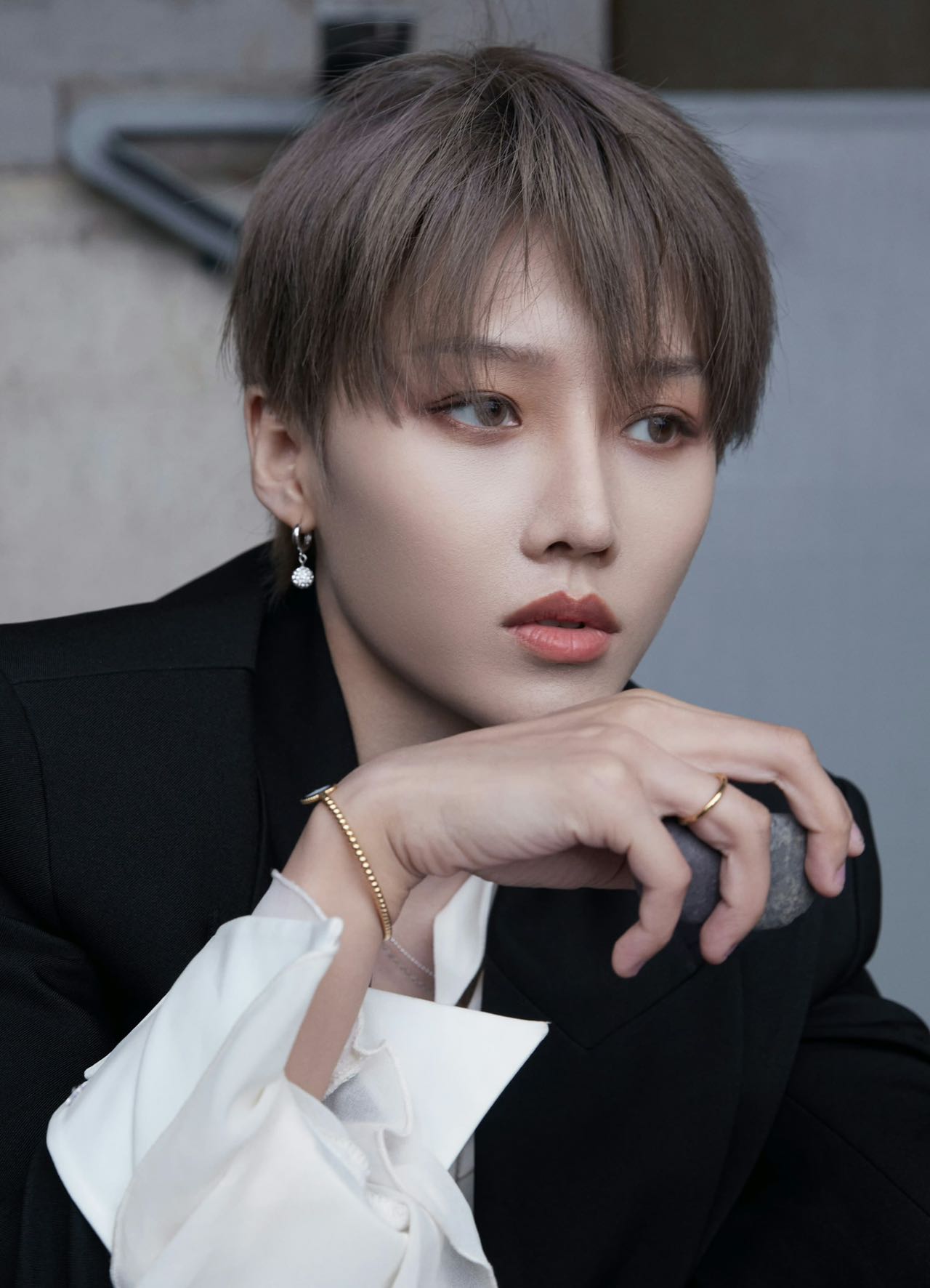 Liu Yuxin became the brand's first global spokesperson, and her commercial value continued to ...