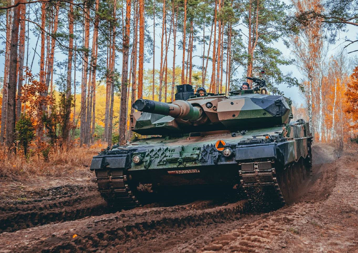 With 6,500 active main battle tanks, can it be regarded as the world's ...