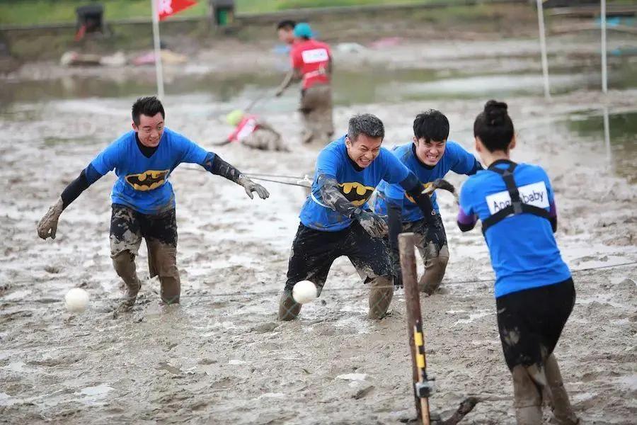 The new season of "Running Man" is set, and the resident guests have ...