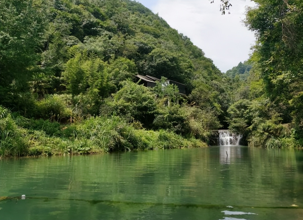 The stream is ding dong, the trees are lush, and it is an elegant ...