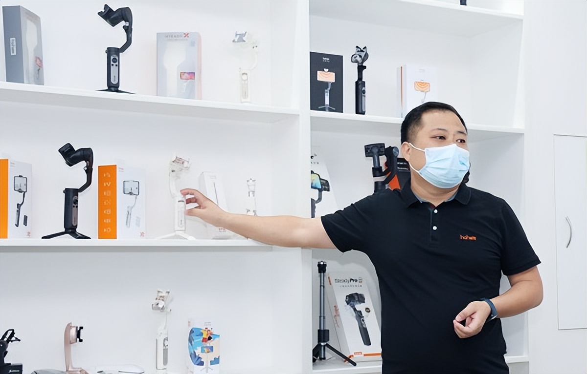 Into the vast excellence, experience the super intelligent imaging ...