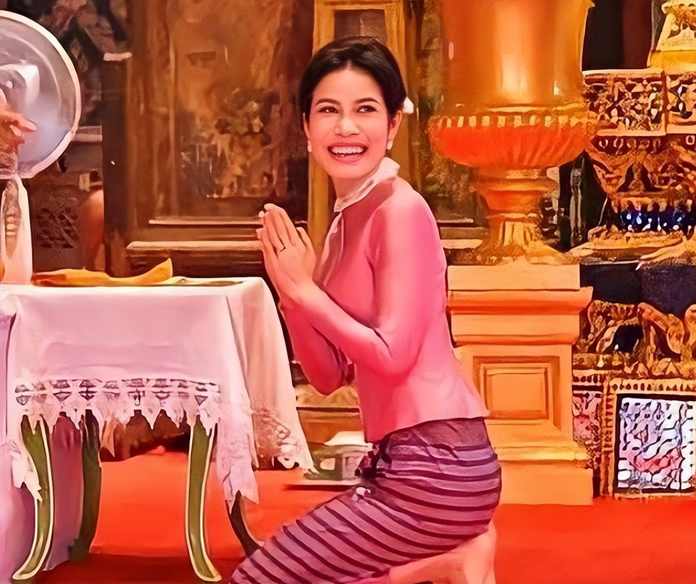 Sinina has been absent from the double-beauty shots continuously, her ...