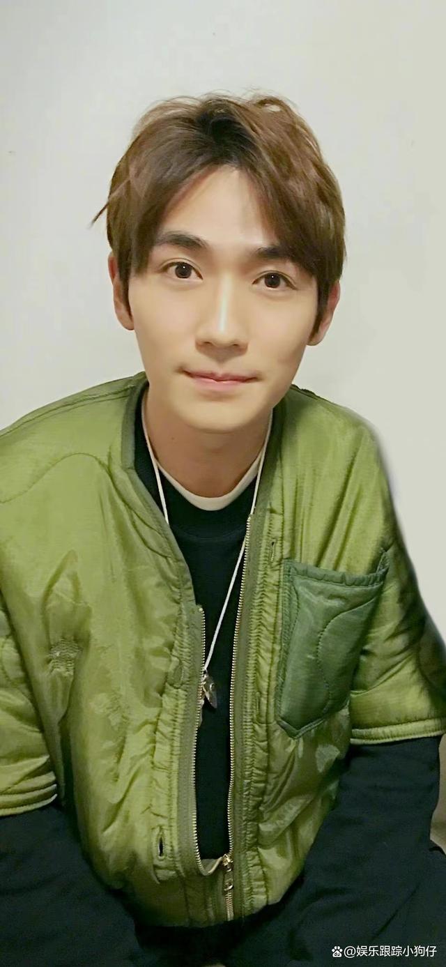 Yu Zheng posted a photo of the first time he saw Zhu Yilong in "All ...