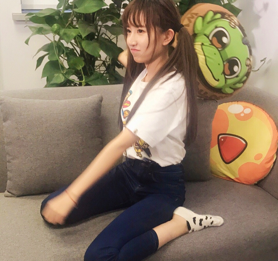 In the photo of Lin Qiqi 4 years ago, the double ponytail looks like a ...