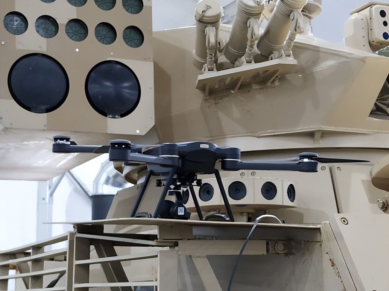 QN506 fire support vehicle: it can be used for brutal street fighting ...