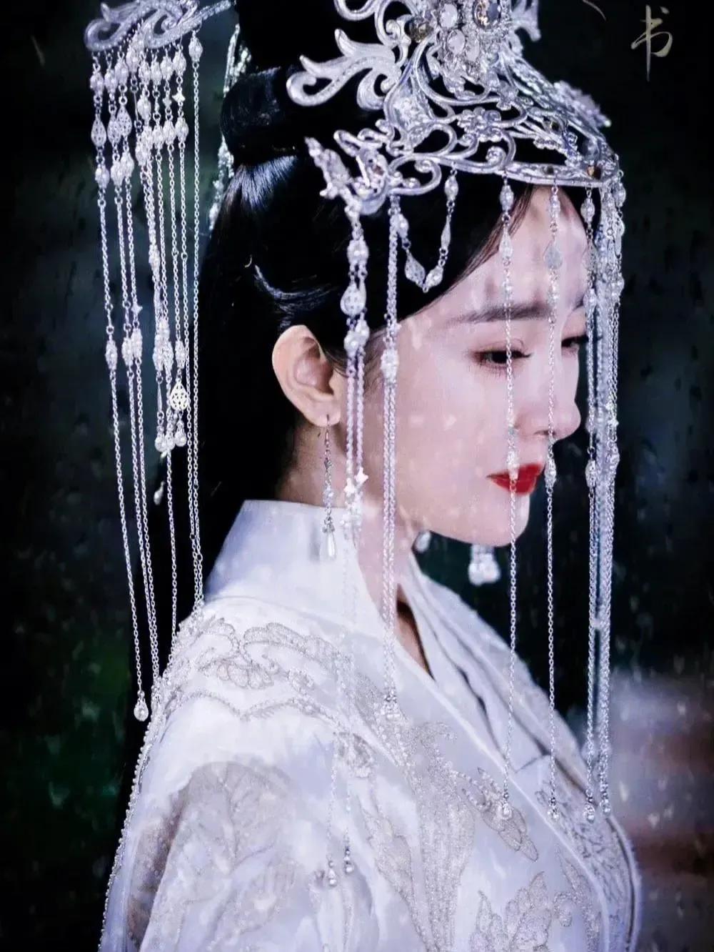 Liu Yifei. Yang Mi. Who is more immortal? - iMedia