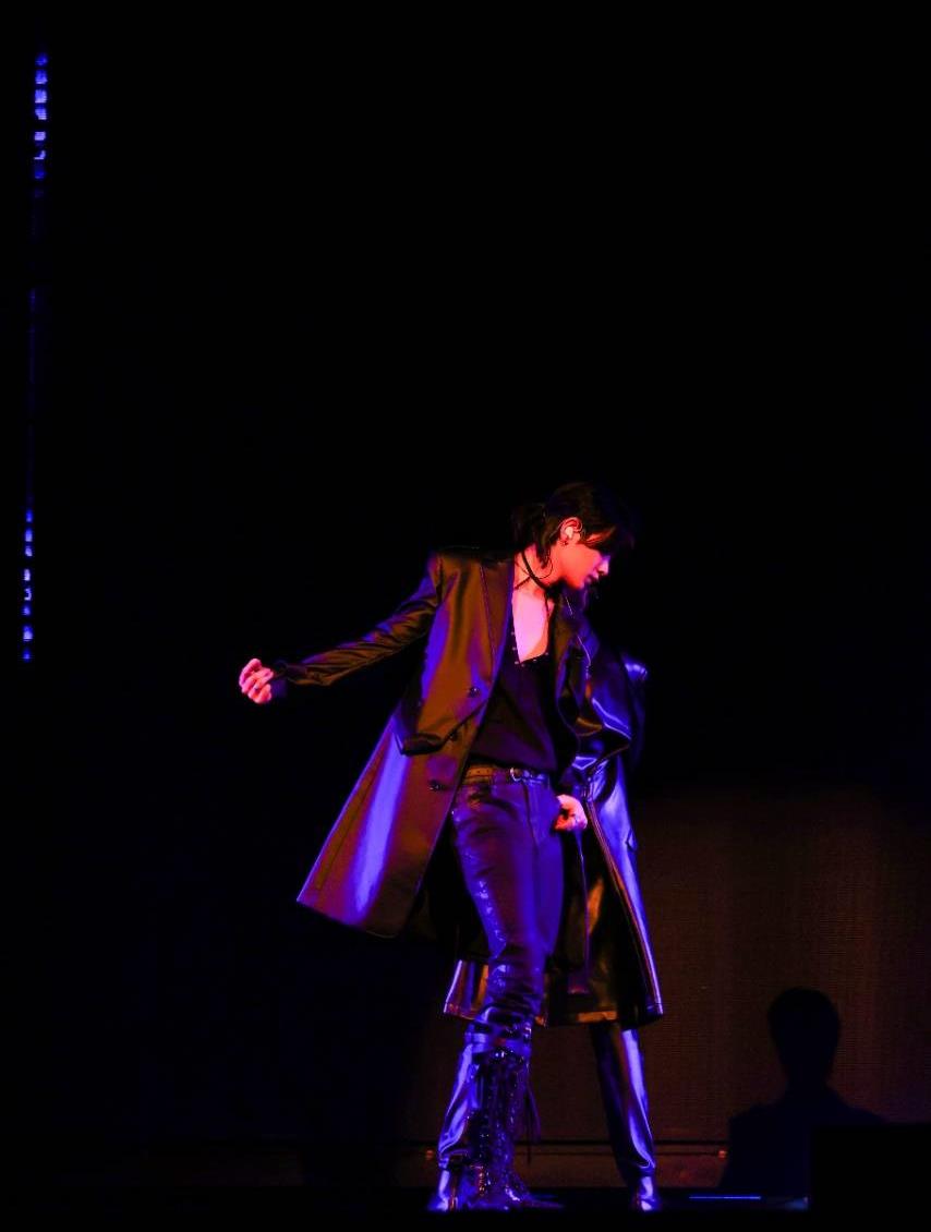 Huang Minghao's solo concert in Changsha started with a shocking new ...