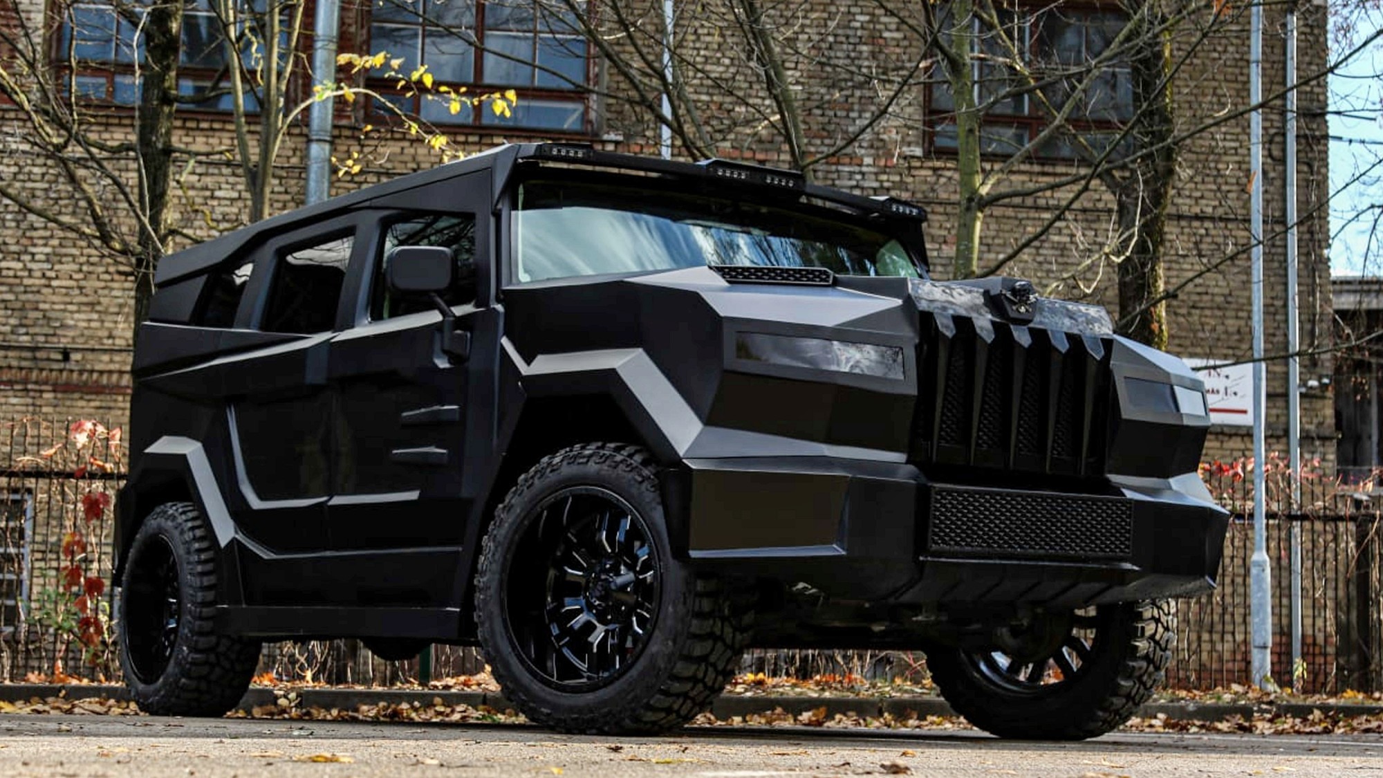 Dartz Royal Cypher: Armored electric SUV from Latvia, or launched in ...