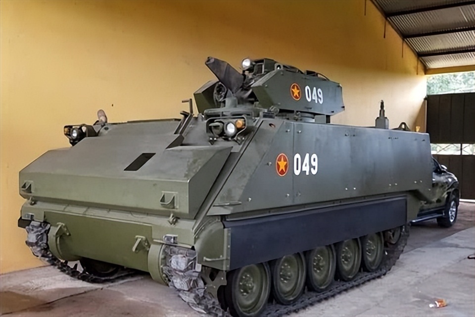 Vietnam's upgraded M113 armored delivery vehicle - iNEWS