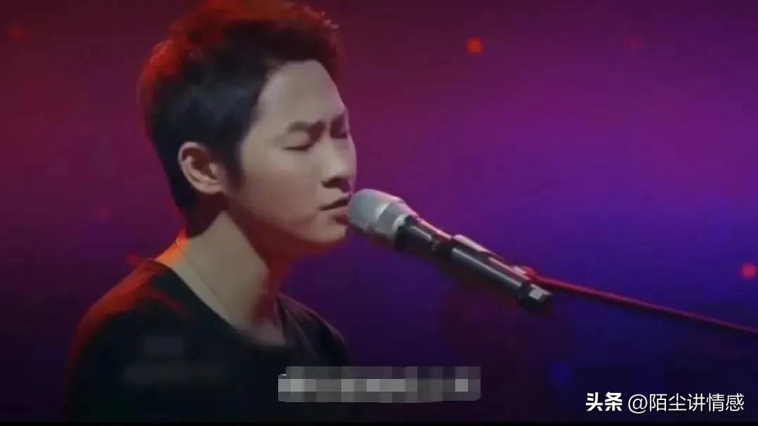 The former champion of "The Voice" was frozen for 5 years because of a ...
