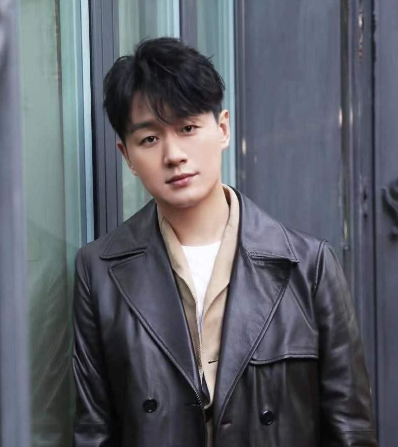 Actor Tong Dawei: It took me 21 years to wake up my father in a ...