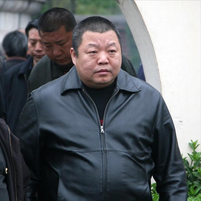 The underworld singer Zang Tianshuo is so crazy, he slapped Mei Ting and smashed Jackie Chan's ...