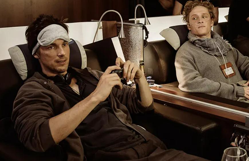 How the movie "The Best Day" uses humorous expressions to weaken the ...