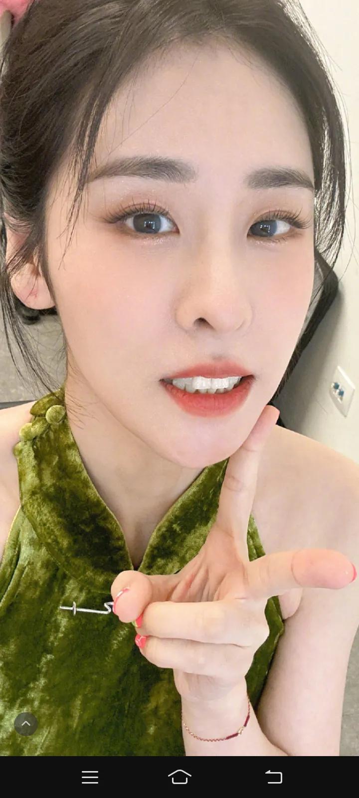 Zhang Bichen's beautiful picture 1 - iNEWS