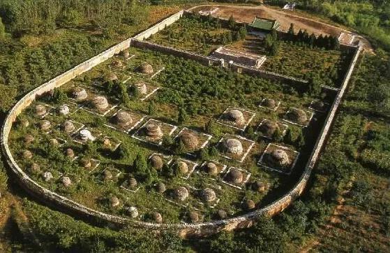 The Jingling Concubine's Bed is the first concubine's bed in Guan, and ...