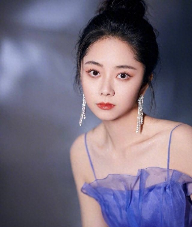 Tan Songyun and Wanda's son Hua Han secretly married and had a child ...