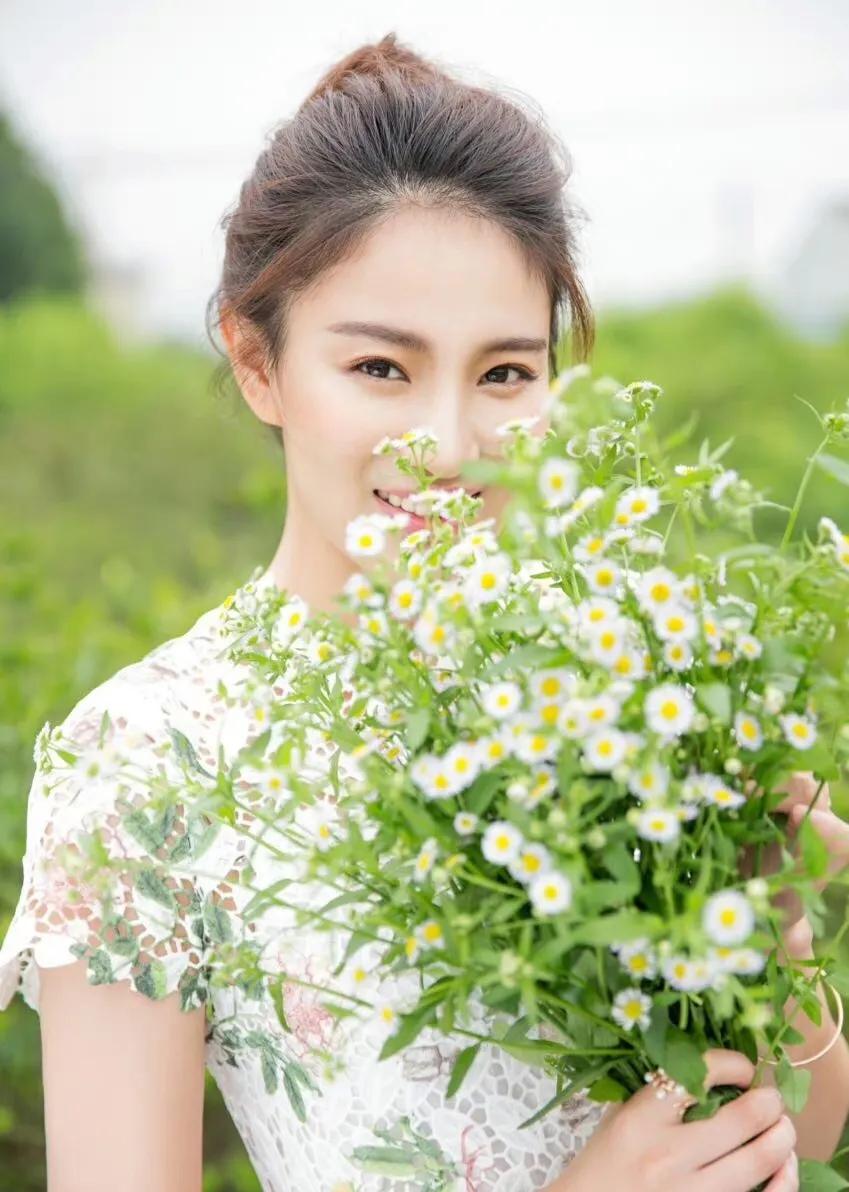 Hou Mengsha: It doesn't matter if she is as beautiful as a flower ...