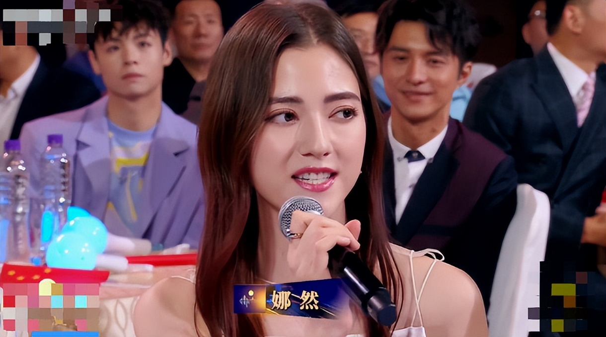 The poster of "Fengshen" was scolded! Nine-tailed fox paints breast ...