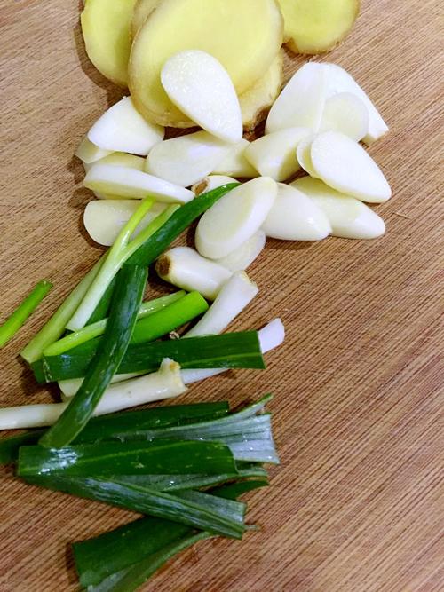 Hunan-style snack rice noodles shredded pork, refreshing and light ...