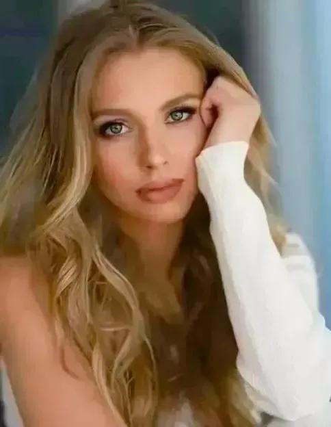 Alex Bright - iMedia