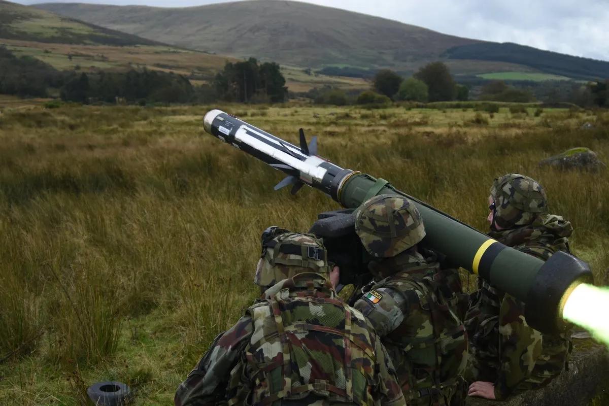 "Javelin" anti-tank missile launch moment atlas (100 pictures) - iNEWS