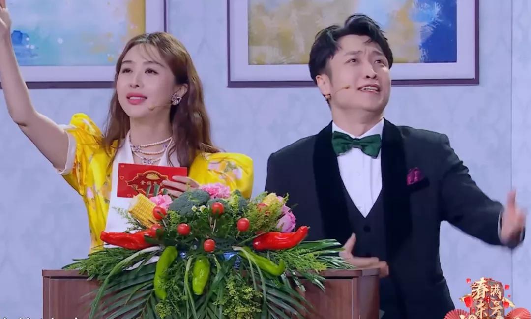 The Oriental Spring Festival Gala is messy, Zhang Yuqi's eye makeup is ...