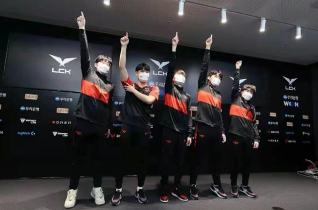 RNG was beaten by T1 in scrims?Doinb refuted the rumor online "Fake, LPL did not play a training ...