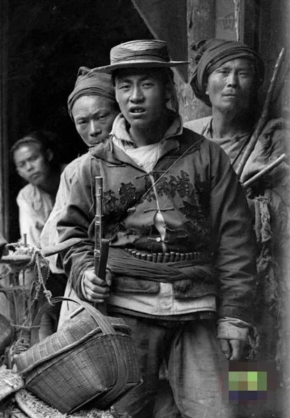 Soldiers in the late Qing Dynasty - iNEWS